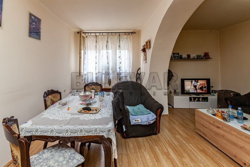 četvorosoban stan, 54 m2, Pantelej, Bulevar Svetog Pantelejmona ID: p-012345