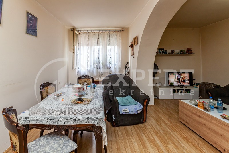 četvorosoban stan, 54 m2, Pantelej, Bulevar Svetog Pantelejmona ID: p-012345