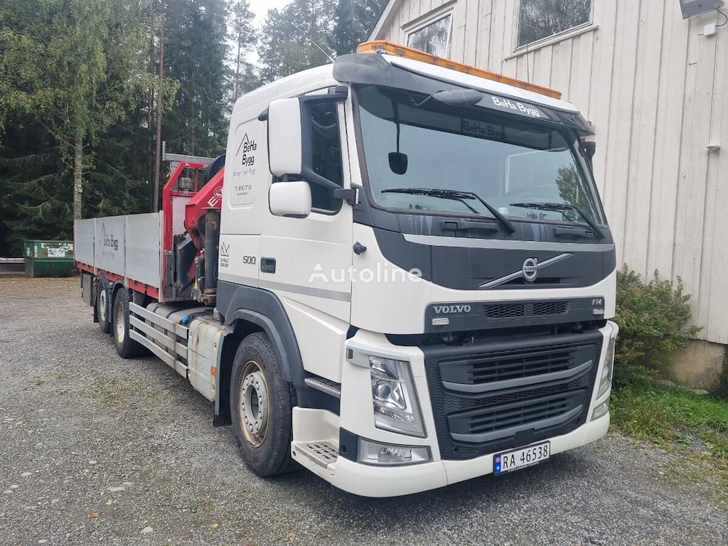 Prodaje se Volvo FM kamion s ravnom platformom na aukciji