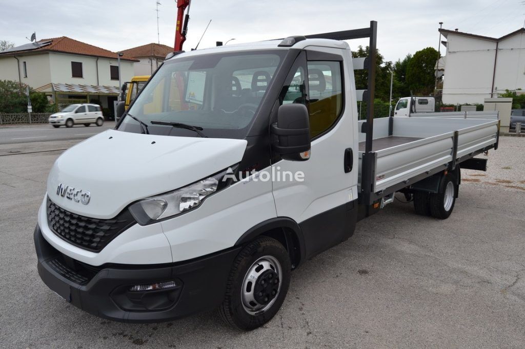 IVECO 35C16H BTor 3.0 HPT PASSO LUNGO kamion s ravnom platformom