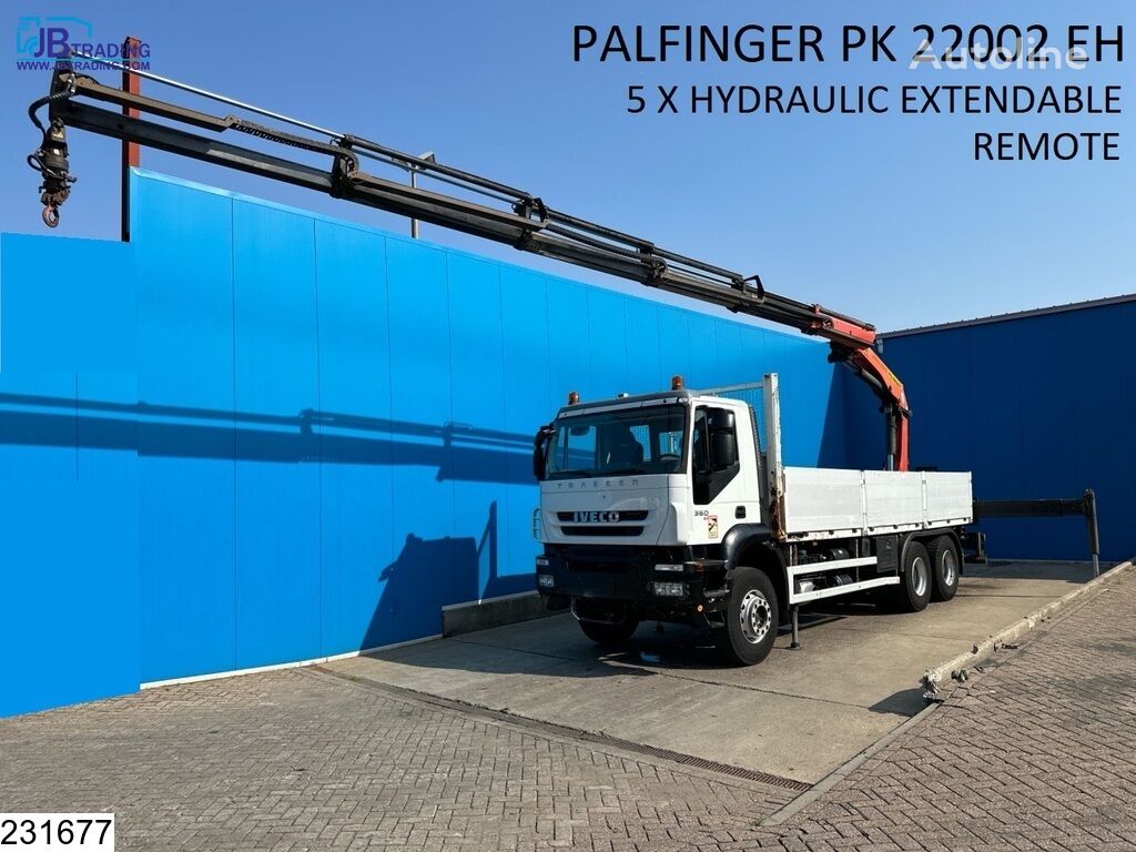 IVECO Trakker 360 6x4, Palfinger, Remote, Steel suspension kamion s ravnom platformom