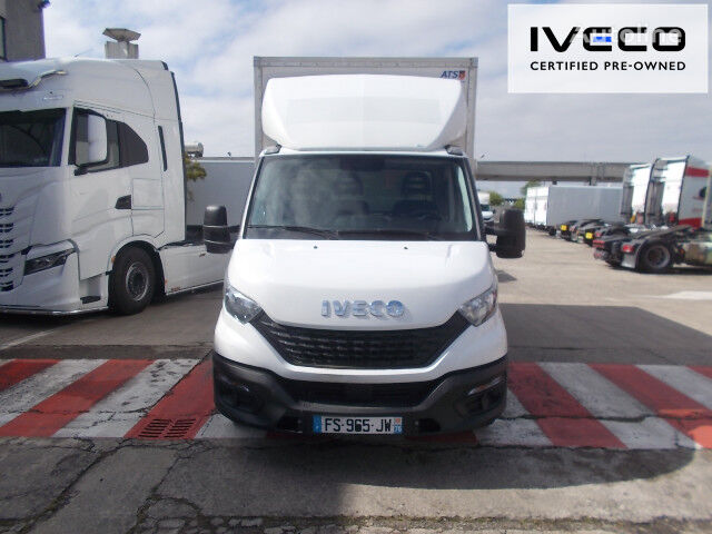 IVECO 35C16H3.0 kamion furgon