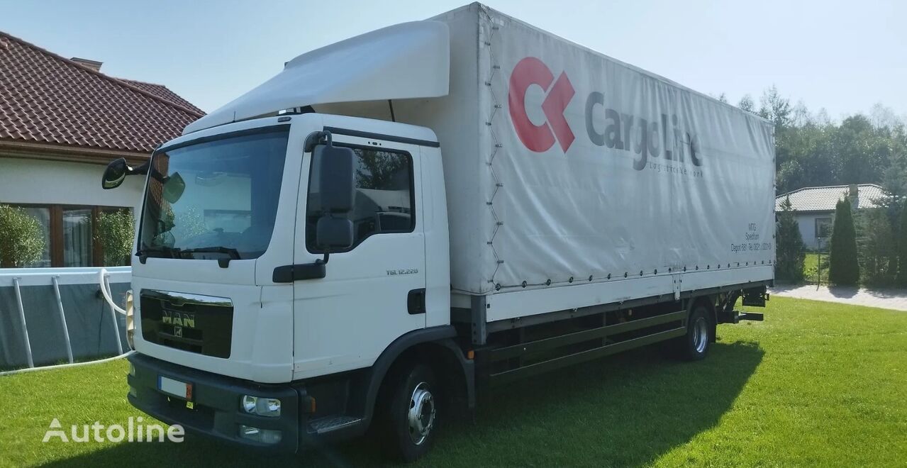 MAN TGL 12.220 Curtain side + Tail lift kamion s ceradom