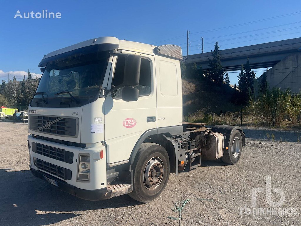 Prodaje se Volvo FM440 Tracteur Routier Cabine Couchette tegljač na aukciji