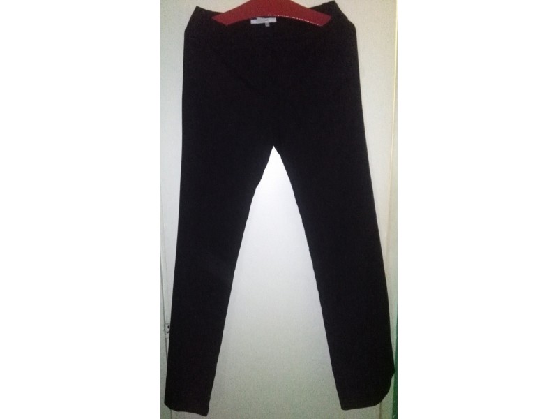 Zara pantalone, velicina 38.