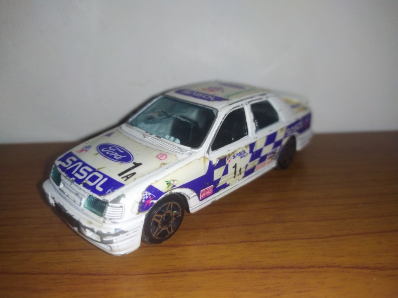 Burago Ford Sierra 1:43