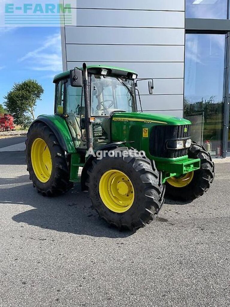 John Deere 6320 se traktor točkaš