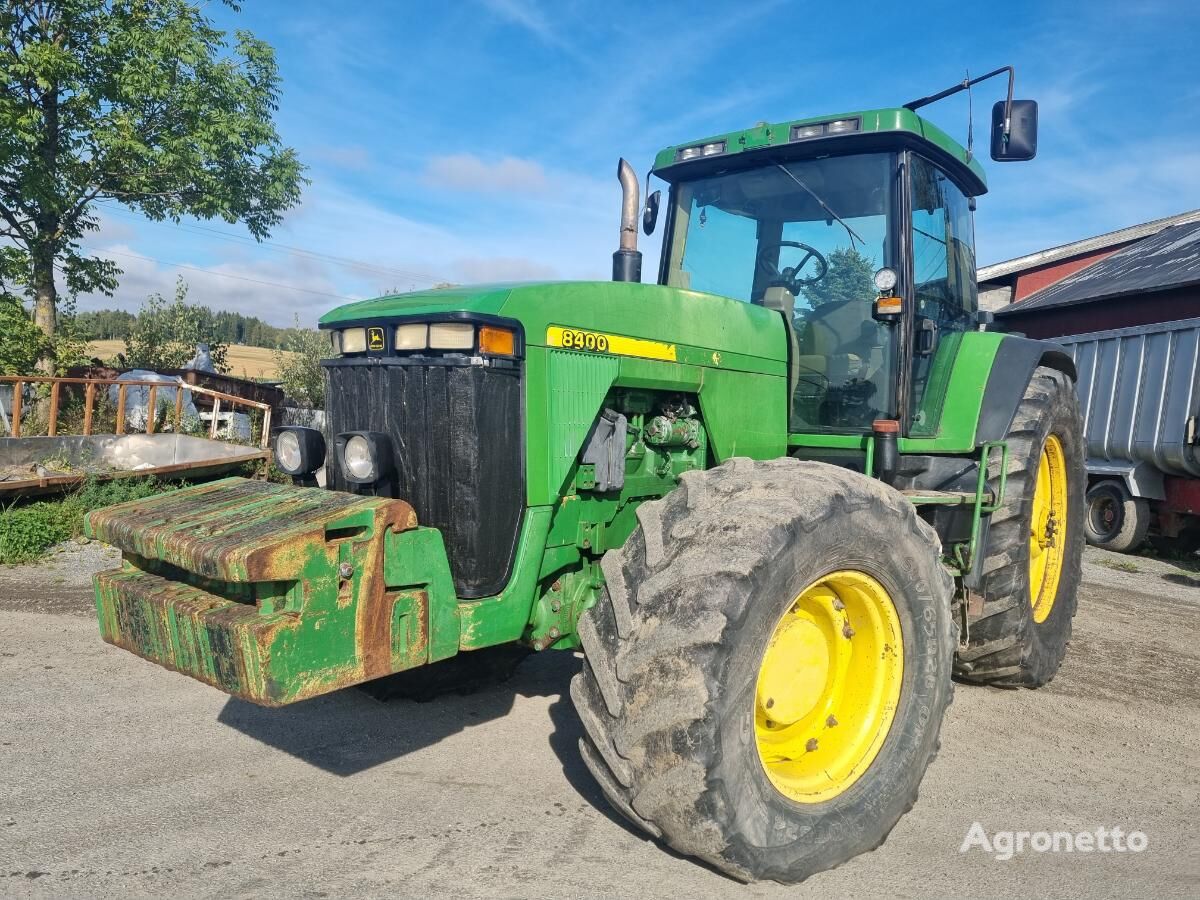 Prodaje se John Deere 8400 traktor točkaš na aukciji