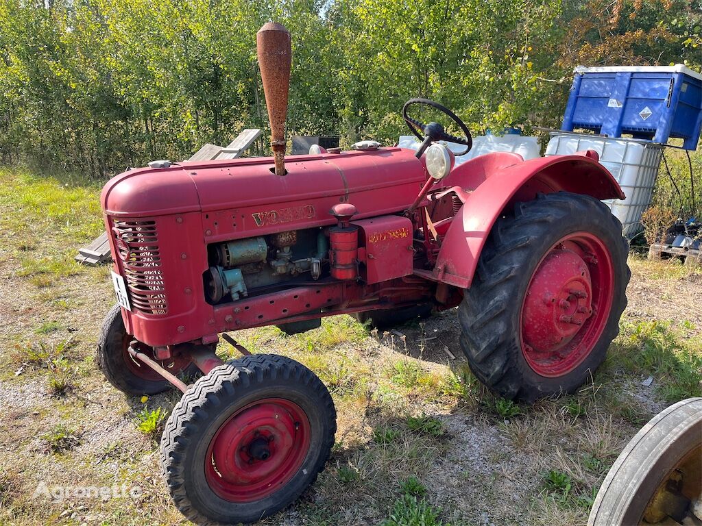 Prodaje se Volvo T24 traktor točkaš na aukciji