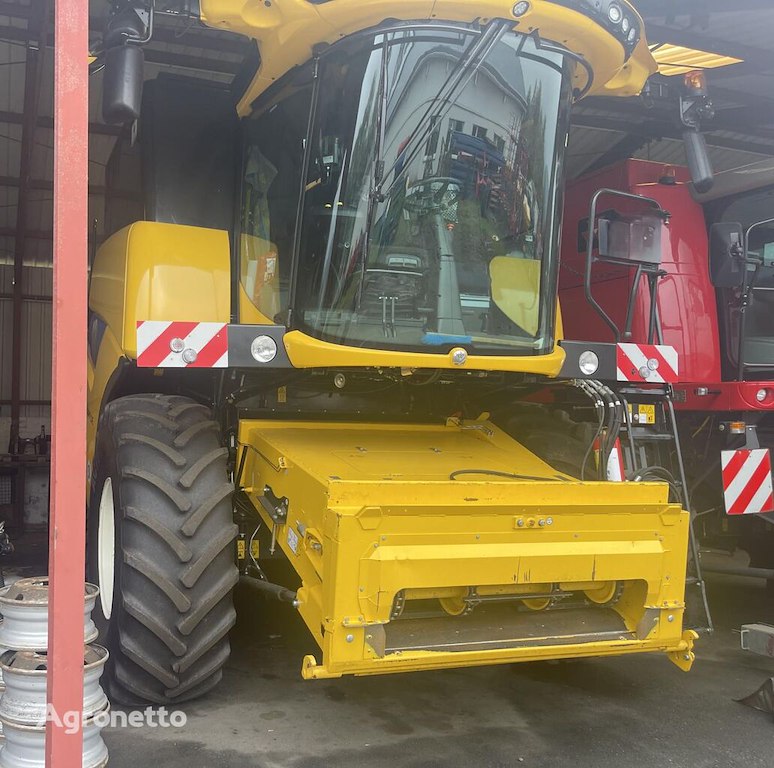 New Holland CX 6.90 kombajn za žito