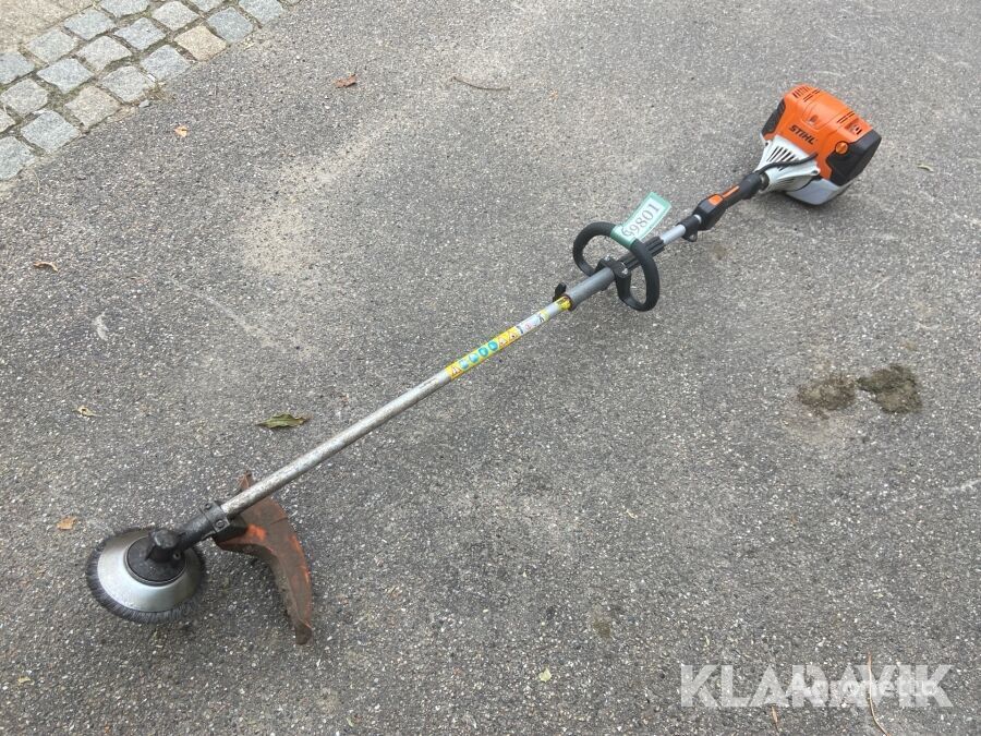 Prodaje se Stihl KM 131R trimer za travu na aukciji