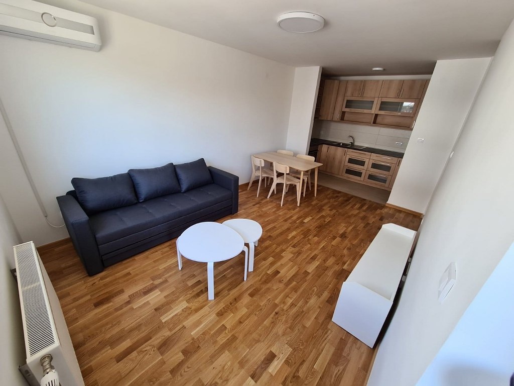 NOVI SAD - PETROVARADIN - 55. 00 m2