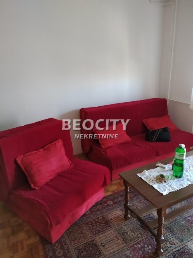 Novi Sad, Sajam, Bulevar kralja Petra , 1. 0, 38m2, 300EUR