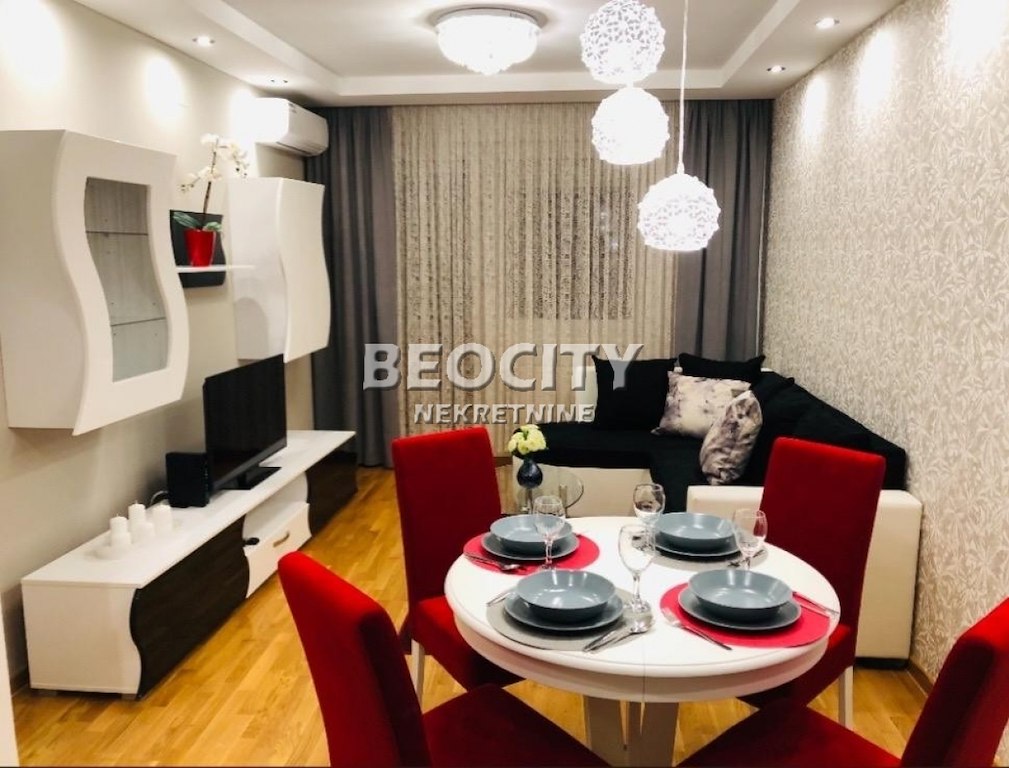 Novi Sad, Centar, Šafarikova, 2. 0, 42m2, 600EUR