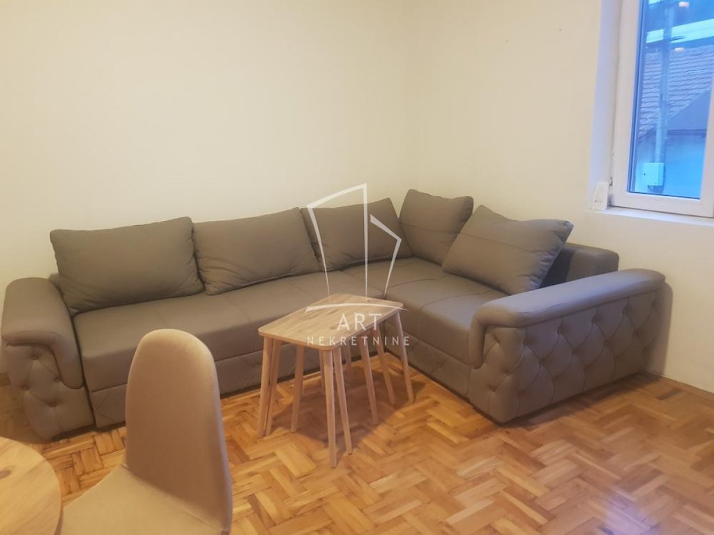 Savski venac, Manasijeva, mereno 40m2 ID#8802