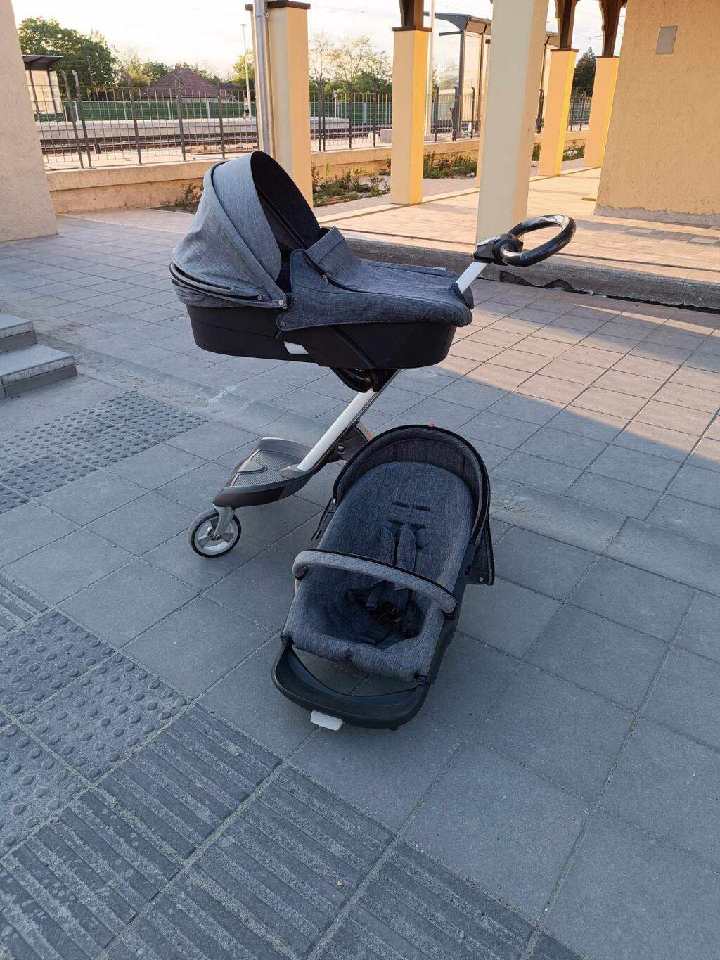 STOKKE V4 sistem 2u1 dečija kolica sa kompletnom pratećom opremom