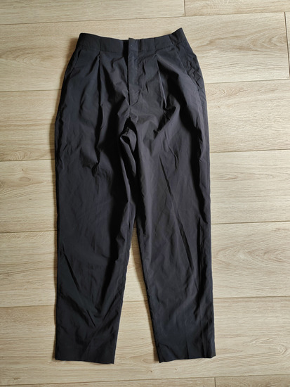 Uniqlo pantalone