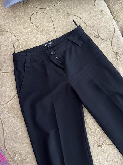 Crne pantalone