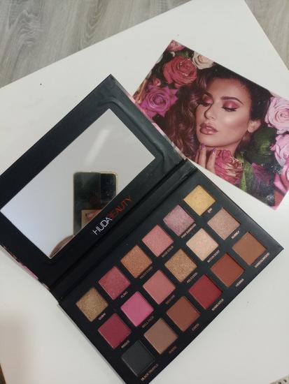 Nova Huda beauty paleta