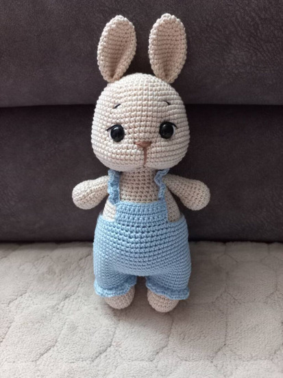 Heklana igračka zeka, amigurumi