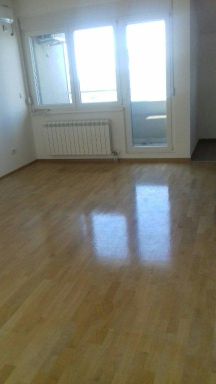 Bosanska, Četvorosoban stan na prodaju, 100m2, 150.000€