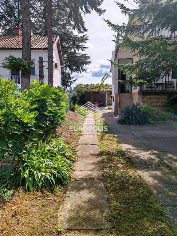 Kuće u Maloj Moštanici, sa prelepim pogledom ID#6262