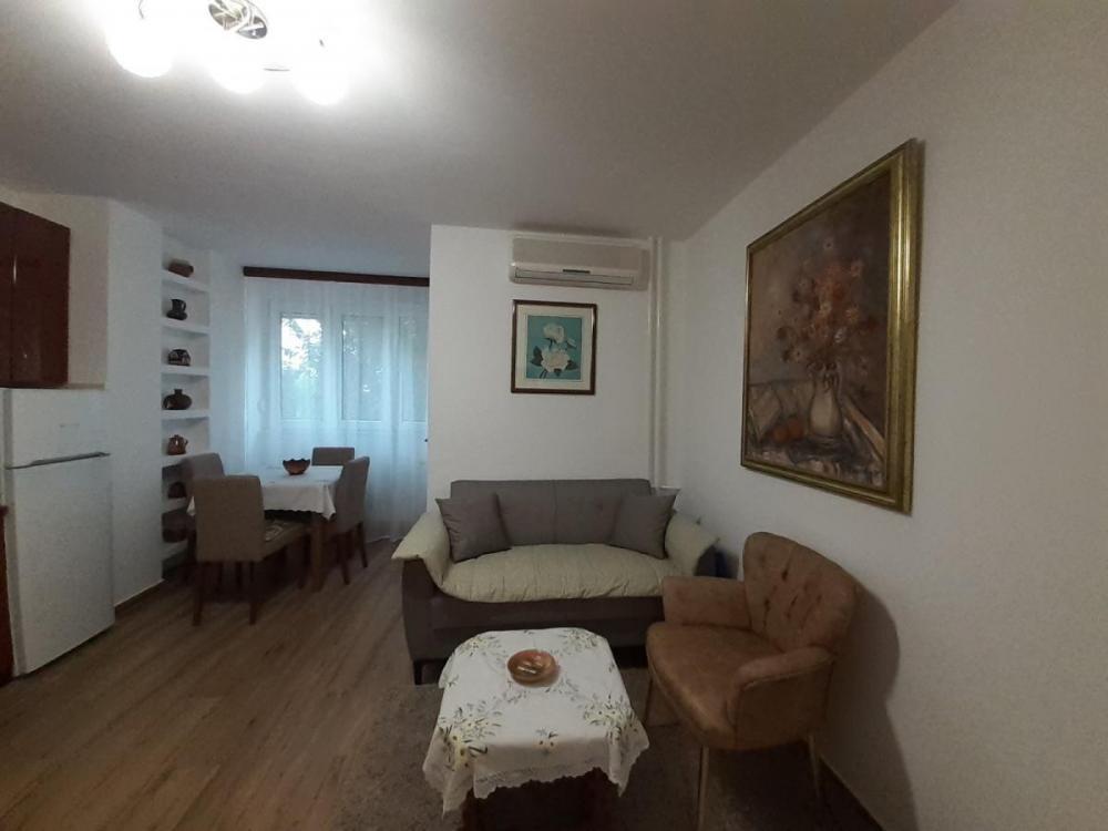 Dvoiposoban stan za izdavanje, 60m2, 500€