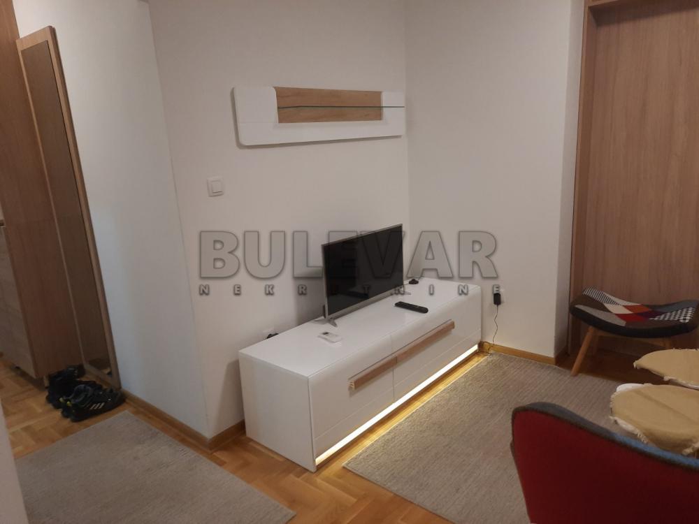 Jablanička, Jednoiposoban stan za izdavanje, 36m2, 380€