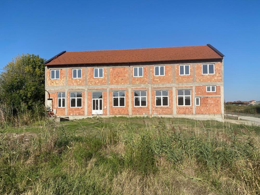 Zrenjaninski put, Lokal na prodaju, 2000m2, 1.900.000€