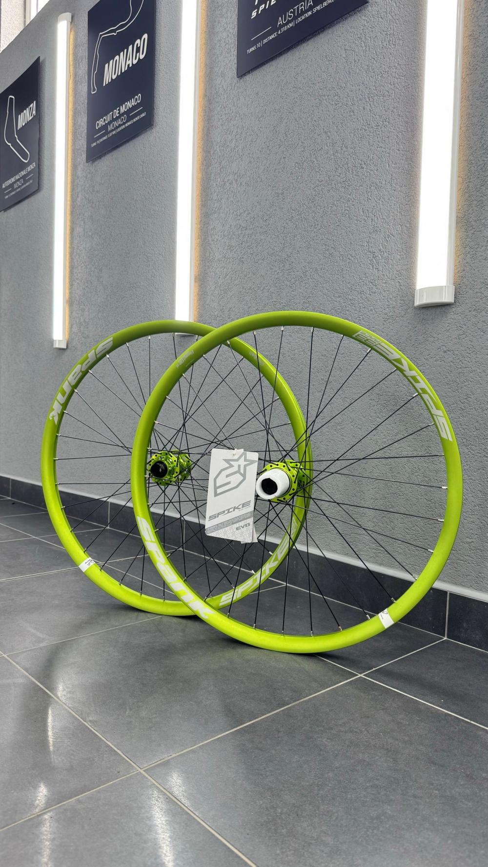 Spank Spike Green 26" Downhill