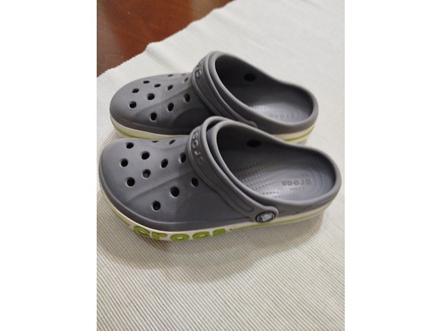 CROCS KLOMPE J2 eur 32-33