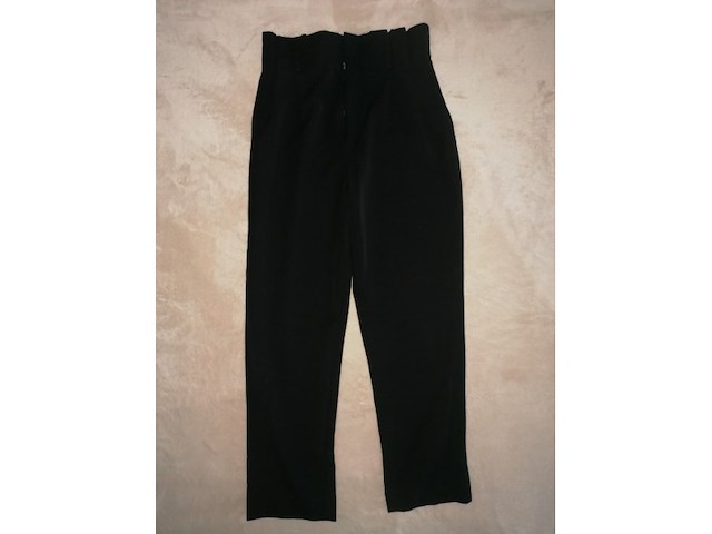 Pantalone HM kao nove vel. 38