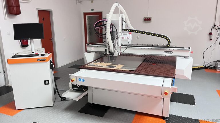 Stručni CNC ruter glodalica
COMAGRAV NOTUS 1526 ATC VACUUM