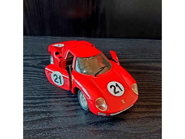 Ferrari 250 LM 1965 N 21 Red by Revell 1:24