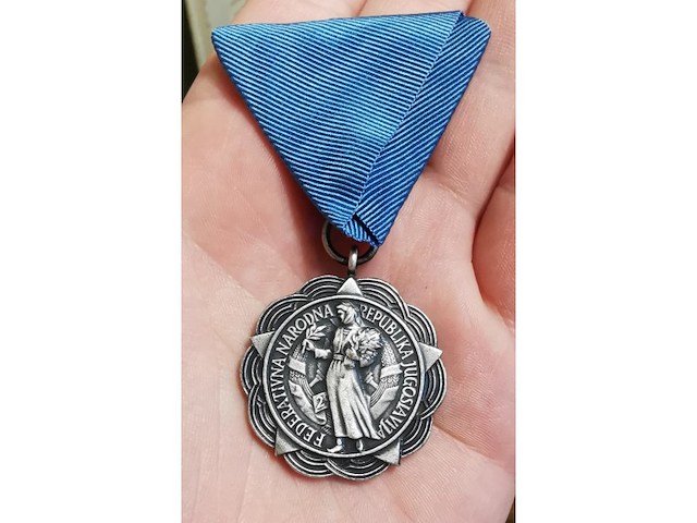 Medalja za zasluge, FNRJ, ređe