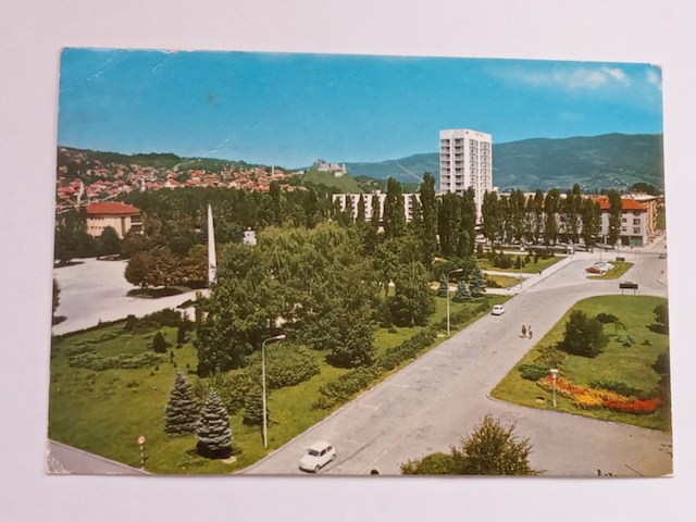 Doboj - Automobili Fića - Bosna - Putovala -