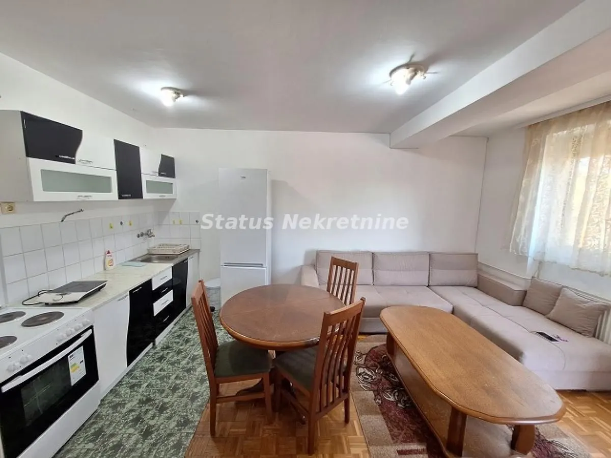 Izdavanje, dvosoban stan, 43m2, Bulevar Oslobodjenja, Novi Sad, Novi Sad