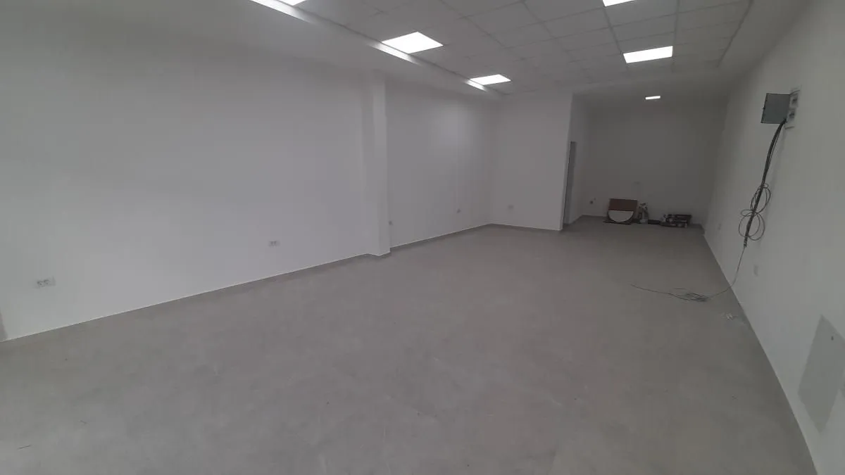 Izdavanje, poslovni prostor, 59m2, Podbara, Novi Sad, Novi Sad