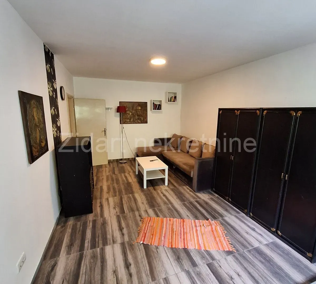 Izdavanje, stan, 40m2, Banovo Brdo, Beograd