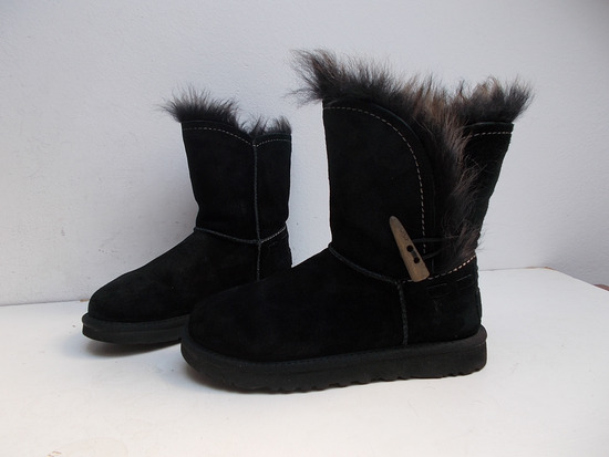 original UGG cizme kao nove