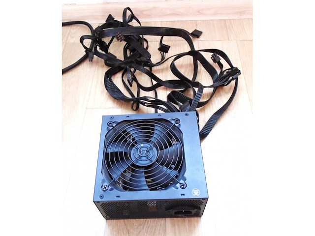 600W Cooler Master 80+