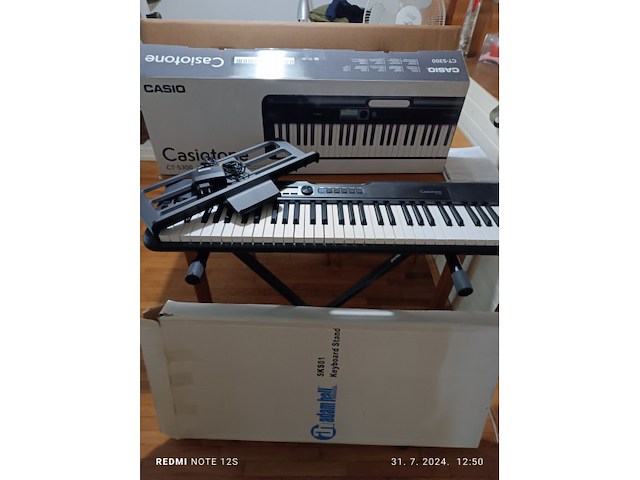 CASIO CT-S300 sa stalkom