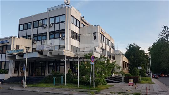 Poslovni prostor pored Opštine Novi Beograd 166 m2