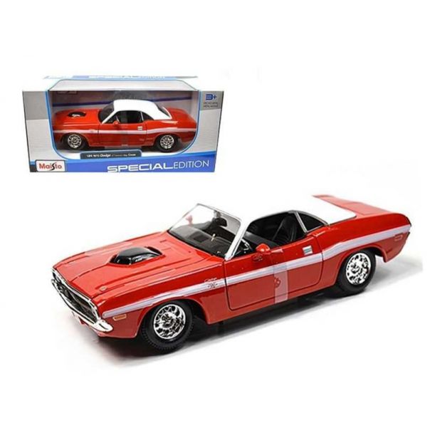 MAISTO Metalni model autića 1:24 1970 Dodge Challeng 31263