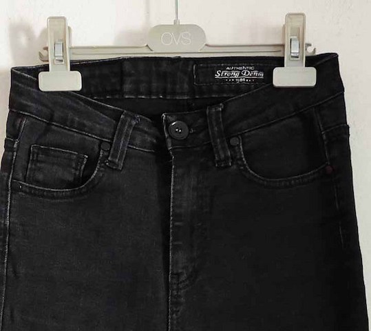 Skoro NOVE AUTHENTIC skinny farmerke