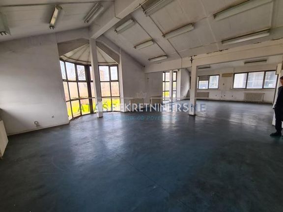 Voždovac, Kumodraška, poslovni prostor, 770m2 ID#53839