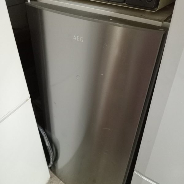 AEG Electrolux samostojeci frizider