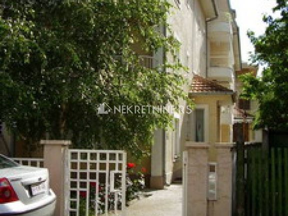 #22979, Izdavanje, Stan, VOŽDOVAC, 750 EUR