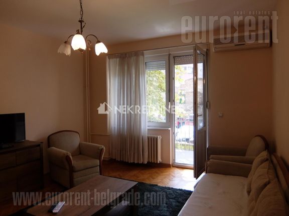 #13322, Izdavanje, Stan, HRAM SVETOG SAVE, 700 EUR