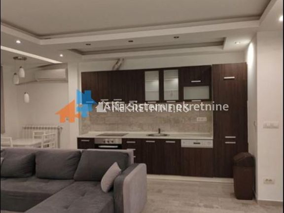 Zvezdara, Dimitrija Tucovića, 3.5 stan, 92m2, 1100 EUR